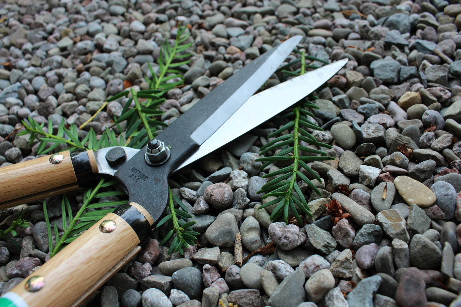 Quality Japanese Izumo Yasugi Steel Gardening Tools - Okatsune